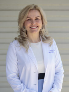 About Us - Lisa Davis, MD, FACP